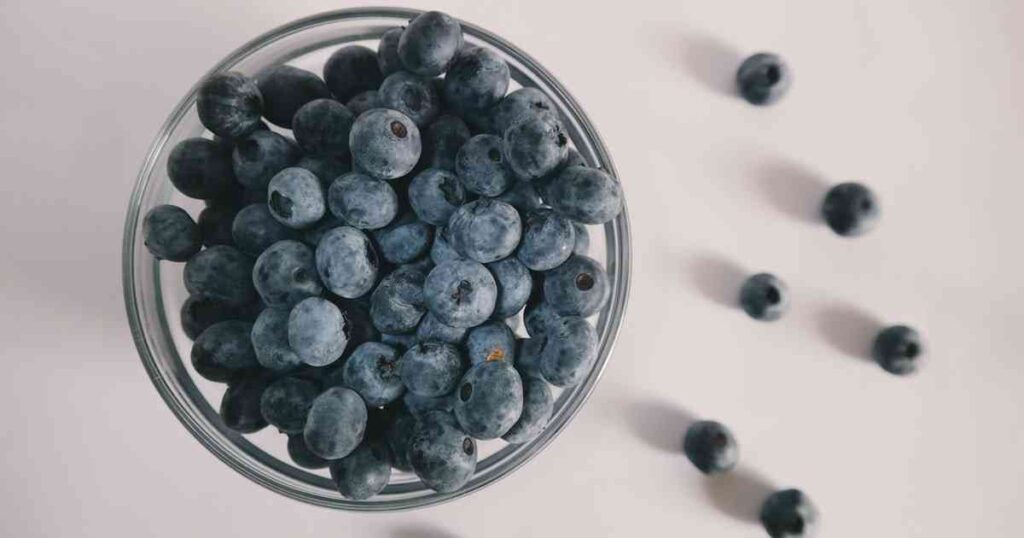 Sirtfood Diet: Food List, Green Juice & Recipes